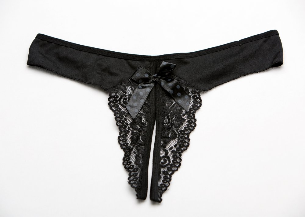 Krajkové kalhotky s otvorem 31029 - SoSexy.cz